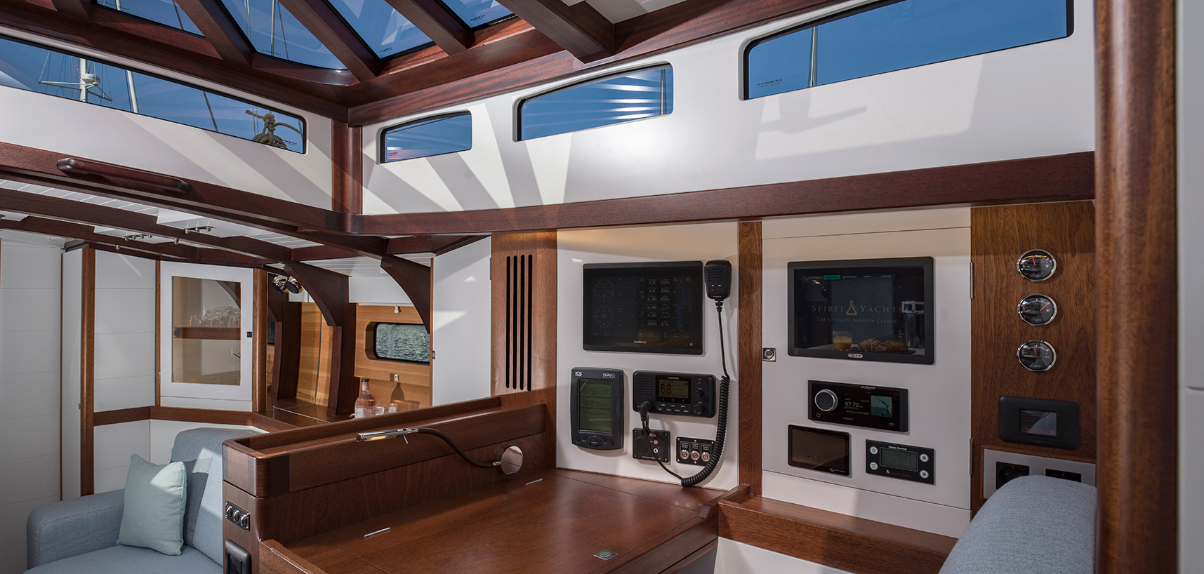 Anima II | Specification | Yacht Charter