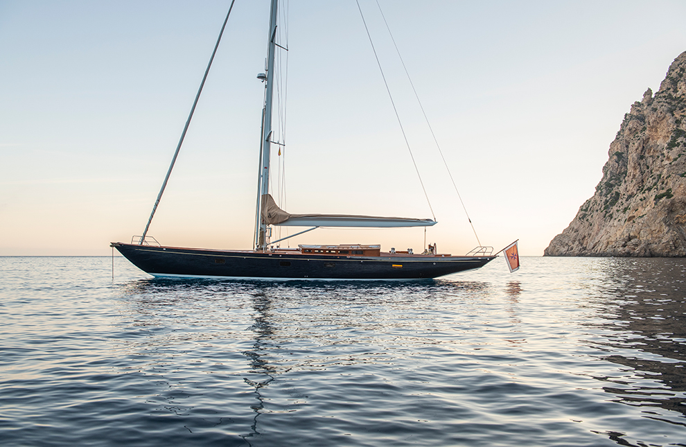 Anima II | The ultimate modern classic charter yacht for 6 guests