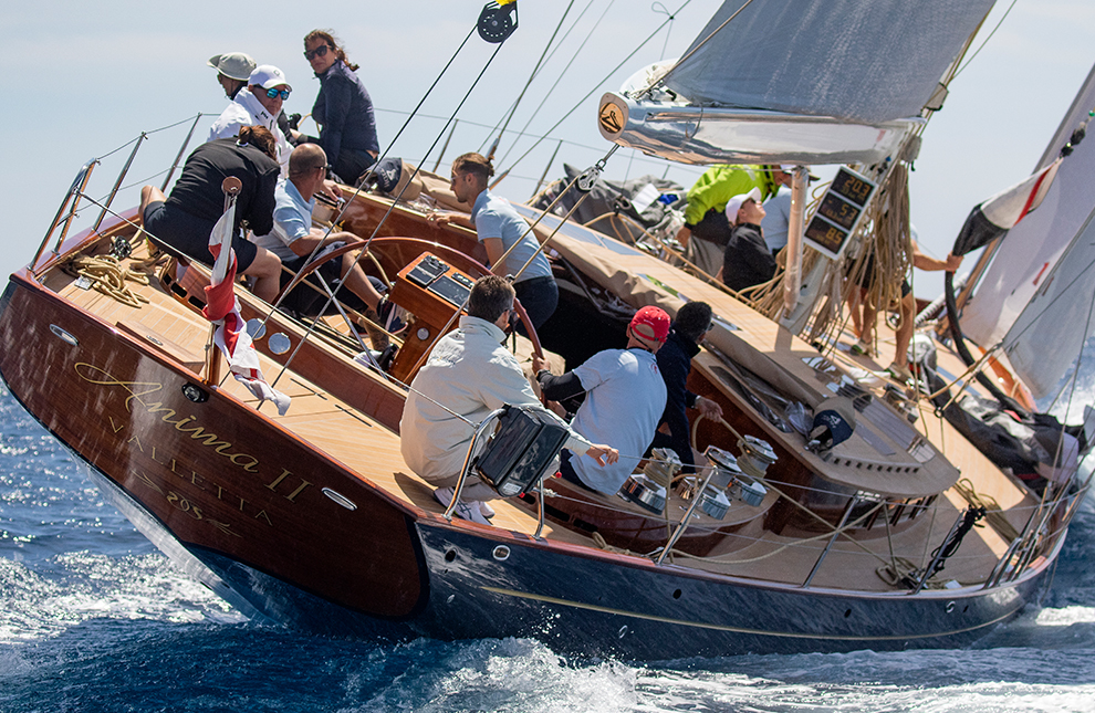 Spirit Yachts | The Ultimate Modern Classic Design